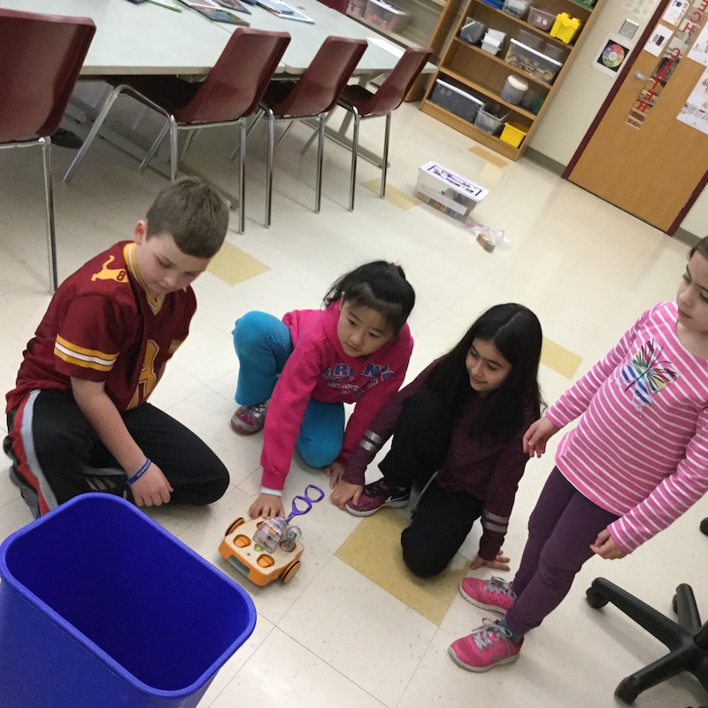 Play KIBO Bin Ball | KinderLab Robotics, Inc.